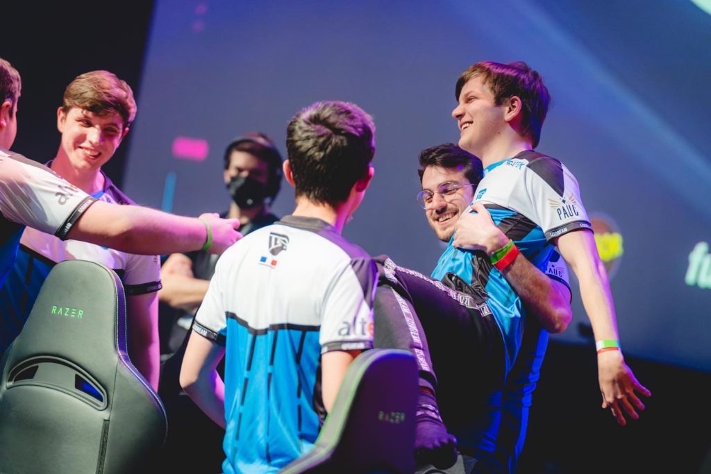 Izidream - Le monde de l'e-sport vous attend